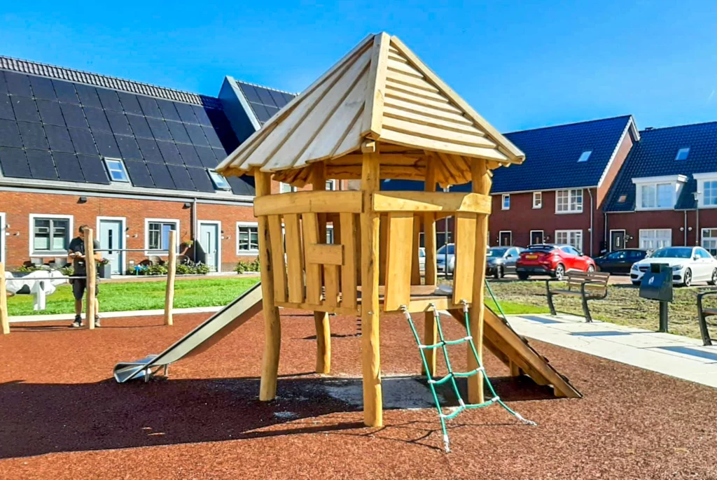 Speeltoestellen, speeltuin toestellen, speeltoestellen kopen - Sicuro